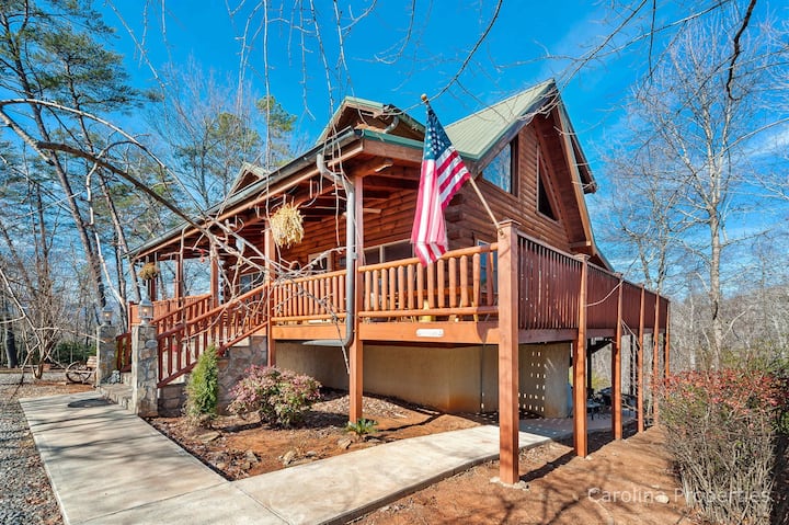 Hot Tub, Mirror Lake Access, Fireplace, Log Cabin - Lake Lure, NC
