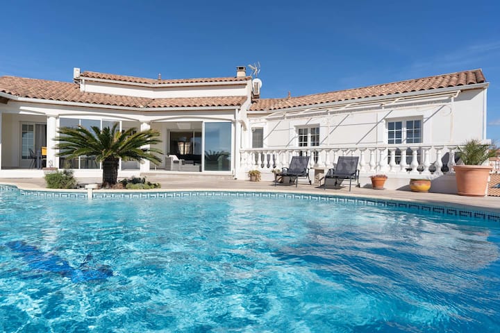 Cor4  Spacieuse Villa Avec Wifi, Piscine Privative - Saint-Pierre-la-Mer