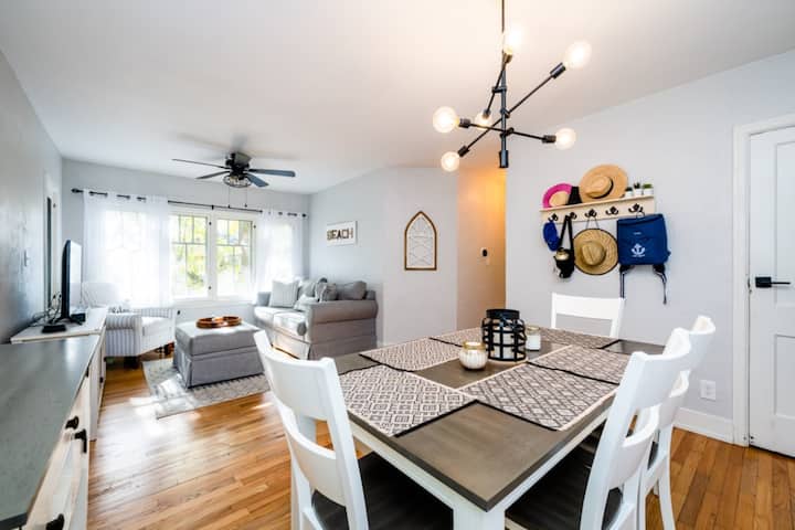 Union Pier Charmer Close To Association Beach And Downtown! - Union Pier, MI