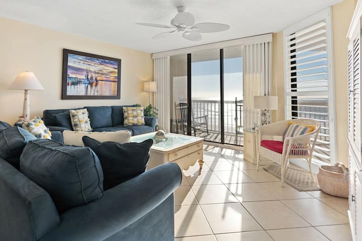 Balcony, Beach, Pools, Elevator, Walk Everywhere! - Folly Beach, SC
