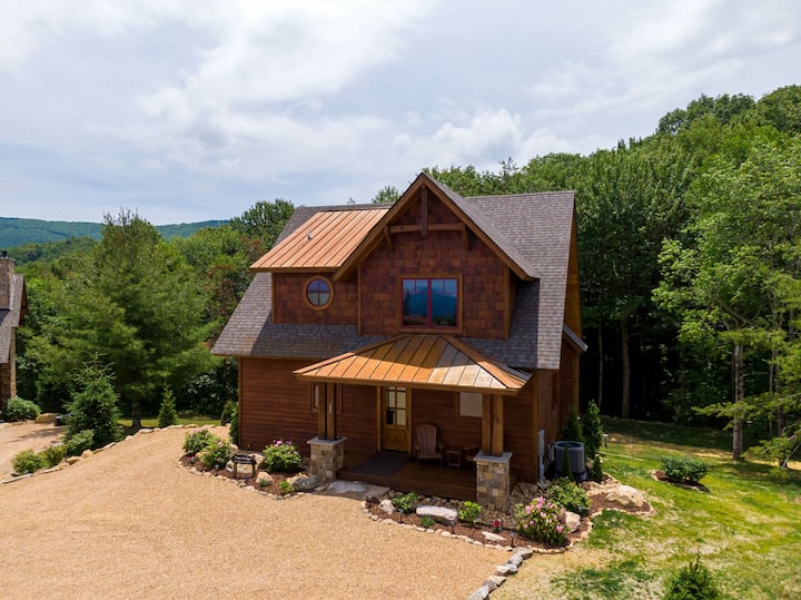 Fawn Ridge At Eagles Nest - New Home With Hot Tub! - Beech Mountain, NC