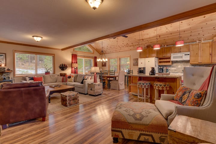Bear's Lair At Tahoe Donner - Private Hot Tub, - Truckee, CA