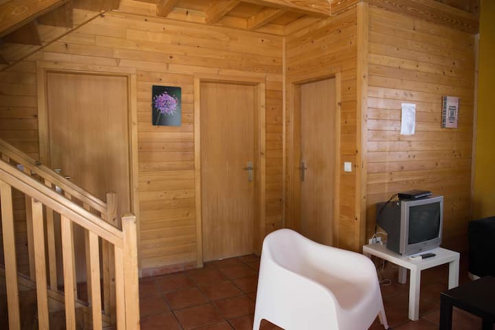Cabaña Tomillo Junto A Estanque Y Barbacoas - Constantina