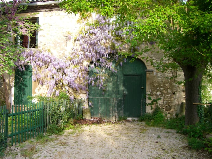 80 M² Ferienhaus ∙ 3 Schlafzimmer ∙ 6 Gäste - Avignon