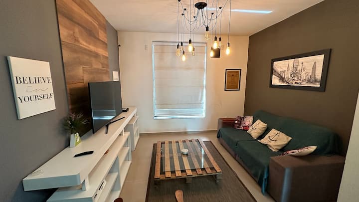 Lindo Sobrado Com Excelente Localização E Piscina - Foz do Iguaçu