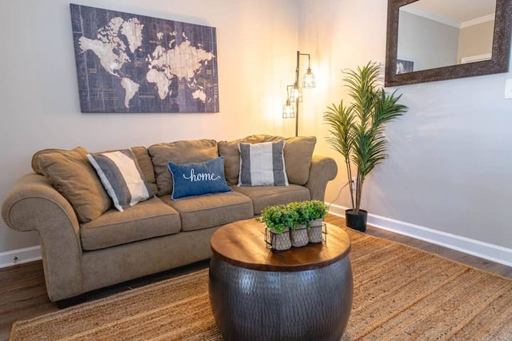 Peaceful 1br Getaway | Pet-friendly Cottage Hill - Montgomery, AL
