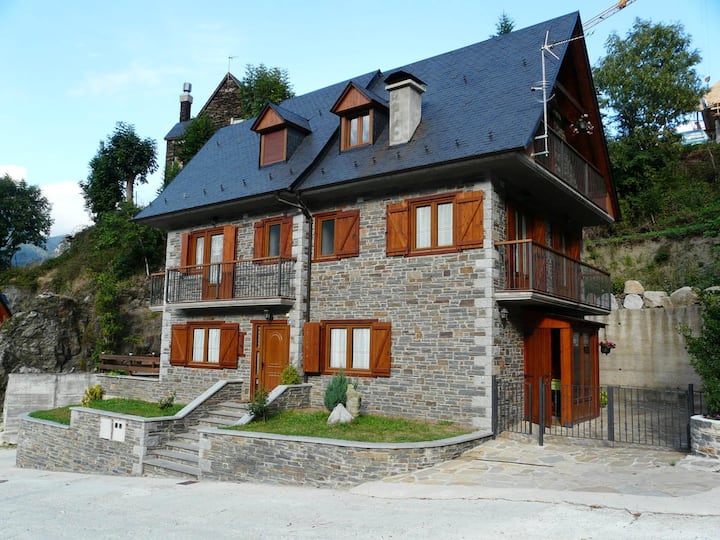 Chalet Charmant à Viella Avec Vue Montagne - Vielha