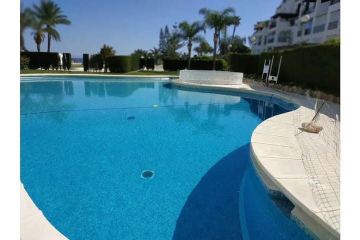 Homerez - 75 M Away From The Beach! Spacious House For 8 Ppl. With Shared Pool - Almería