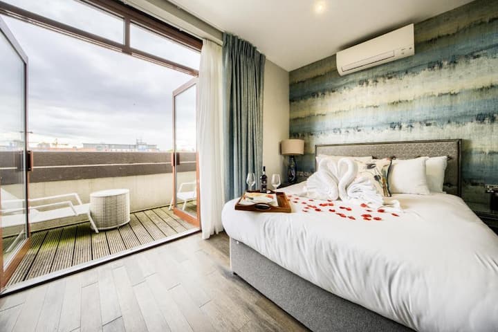 Deluxe Room With A Balcony - Leicester