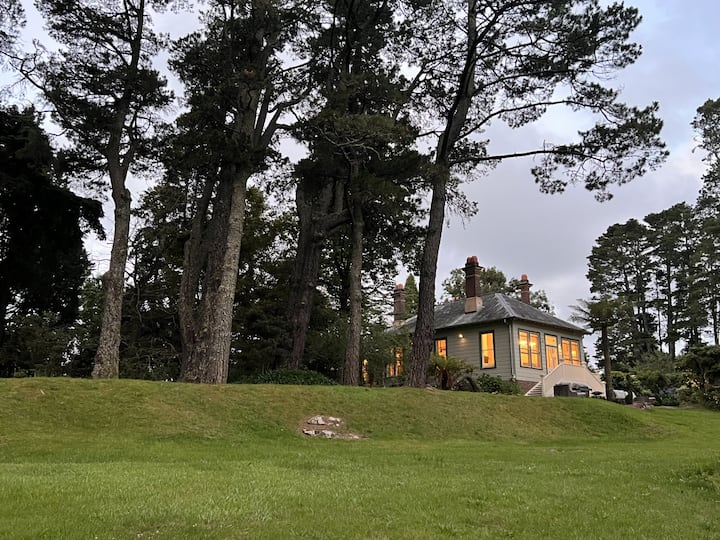 Carramar House - In The Amphitheatre Of Nature - Wentworth Falls