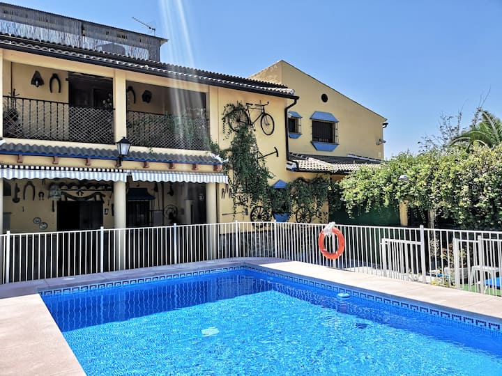 Villa Spacieuse Avec Piscine à Palenciana - Alameda