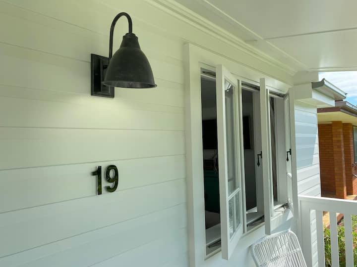 19 Newry - Beach Around The Corner And Down The Hi - Nambucca Heads