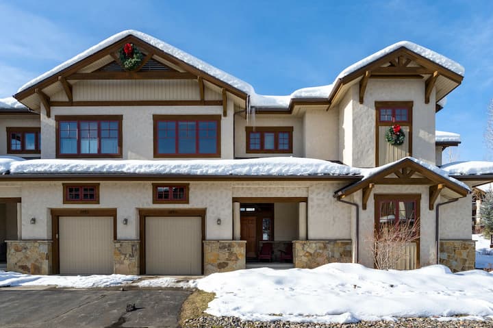 Eagleridge Landing | Pool & Hot Tubs - Steamboat Springs, CO