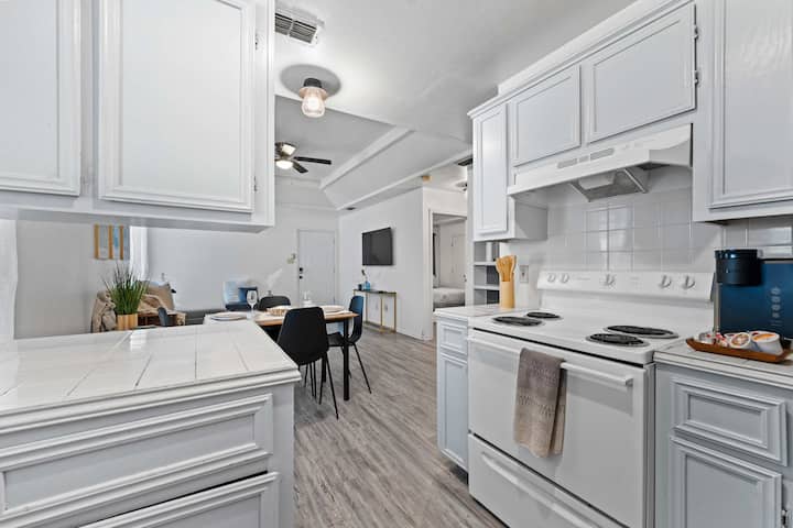 Lovely Apartment In Edinburg, Tx! - Edinburg, TX