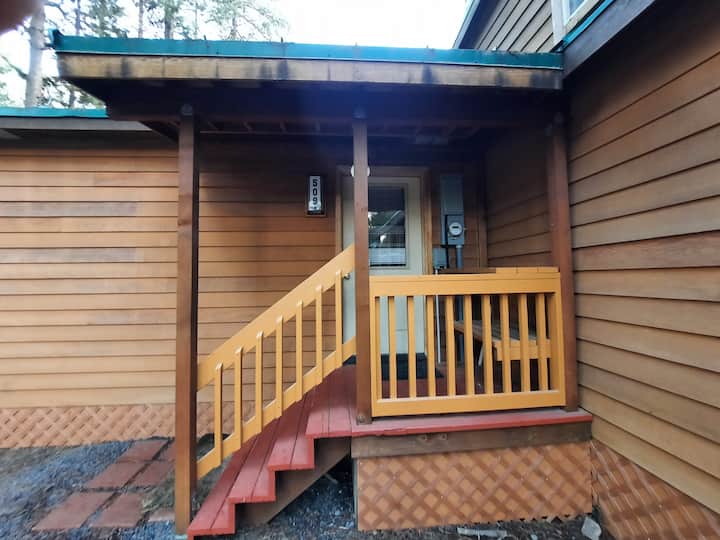 Cascade Fiesta Chalet-pet Friendly-sleeps 6 - Odell Lake, OR