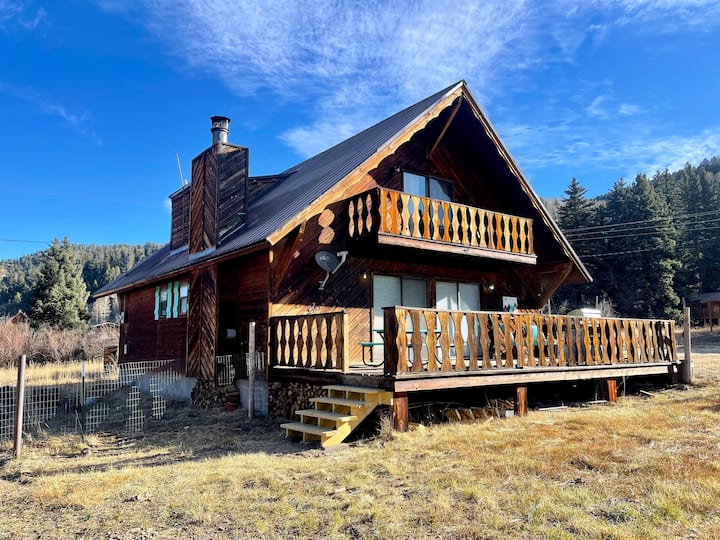 Mountain Beauty -Updated Home With Beautiful Views - Taos Ski Valley, NM