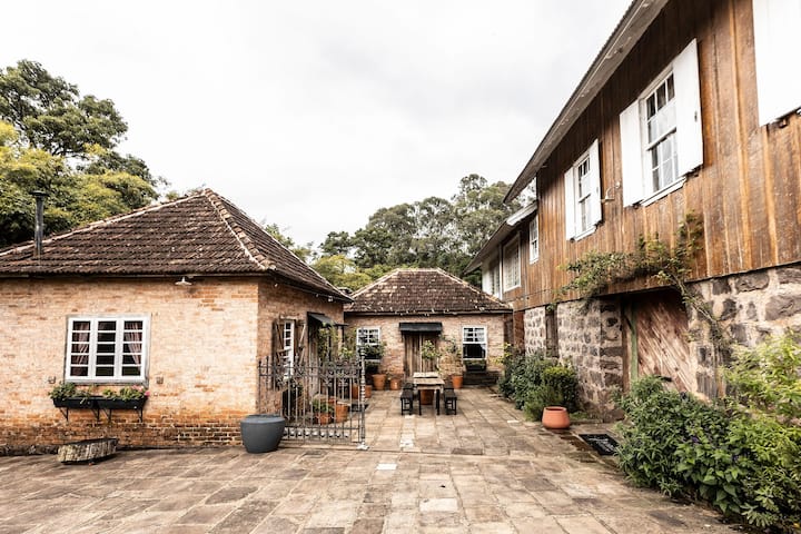 Casa Histórica Vista Campo Com Banheira Em Gramado - Gramado
