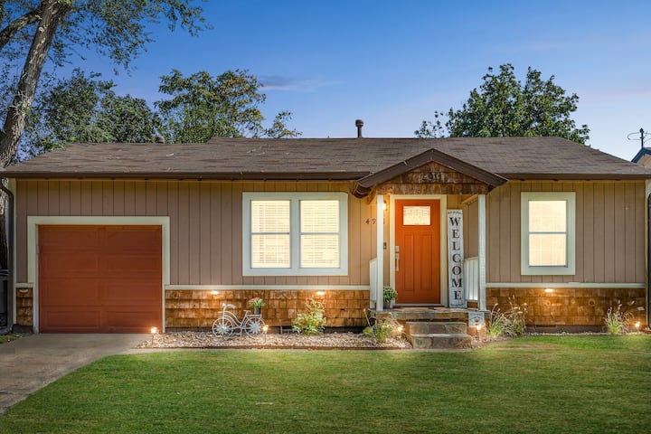 Brookside Bungalow -King Bed-walk To River Parks! - Tulsa, OK