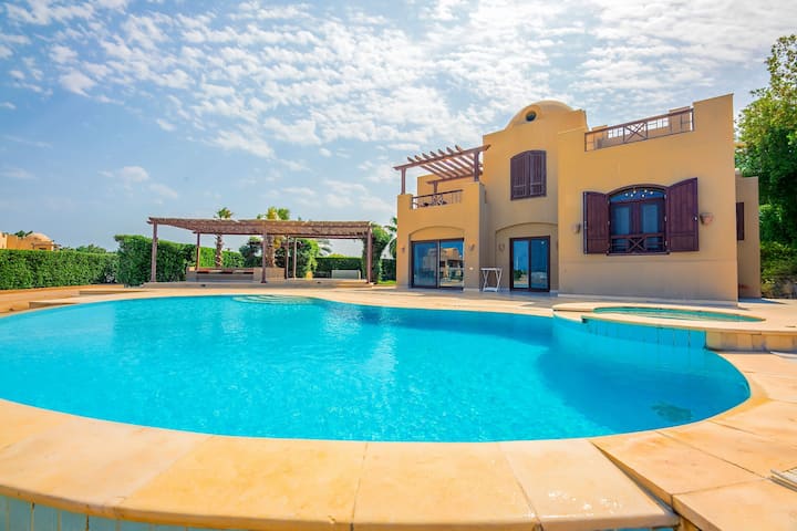 Vesta | 5br Lagoon Villa, Pool, Sabina El Gouna - Égypte
