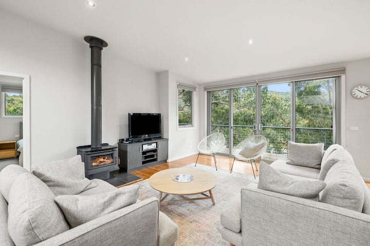 Absolute Serenity I Bush Views I 2 Living Rooms - Aireys Inlet
