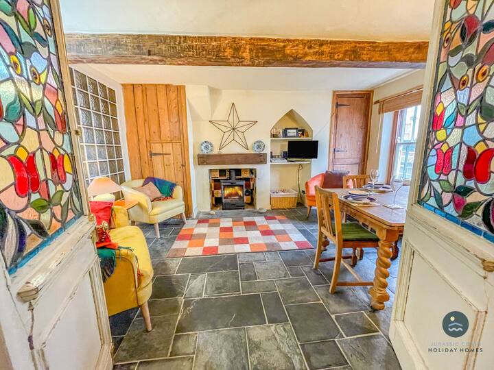 Rope Cottage - Traditional Cottage Close To Town - Bridport