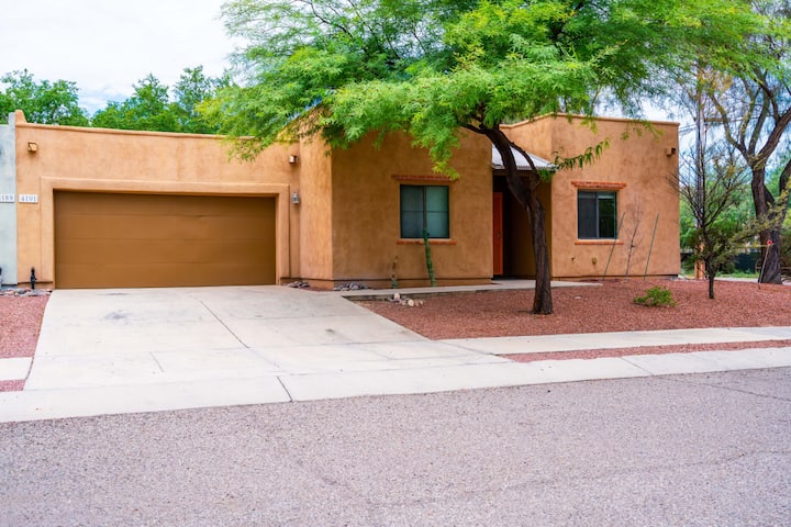 Great Location In A Newly Furnished House - Catalina Foothills, AZ