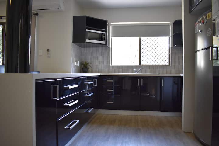 Gorgeous Villa , Fully Equiptment, In Resort Bali Style - Mandurah
