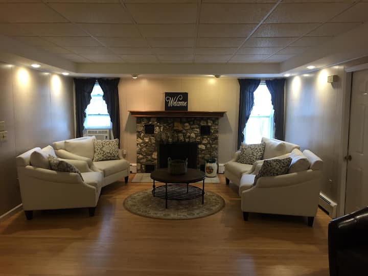 Single Rooms - Rhinebeck, NY