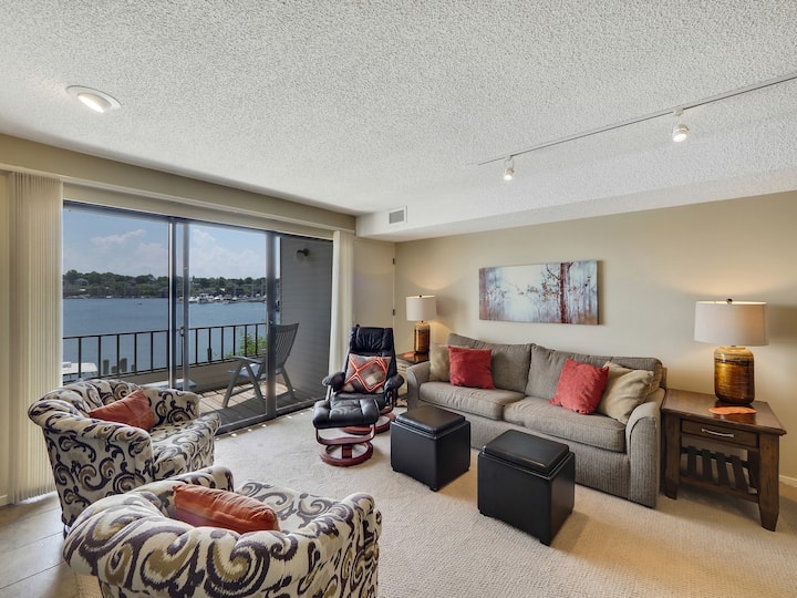 228 Edgewater Inn - Charlevoix