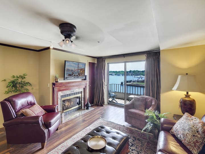 240 Edgewater Inn - Charlevoix