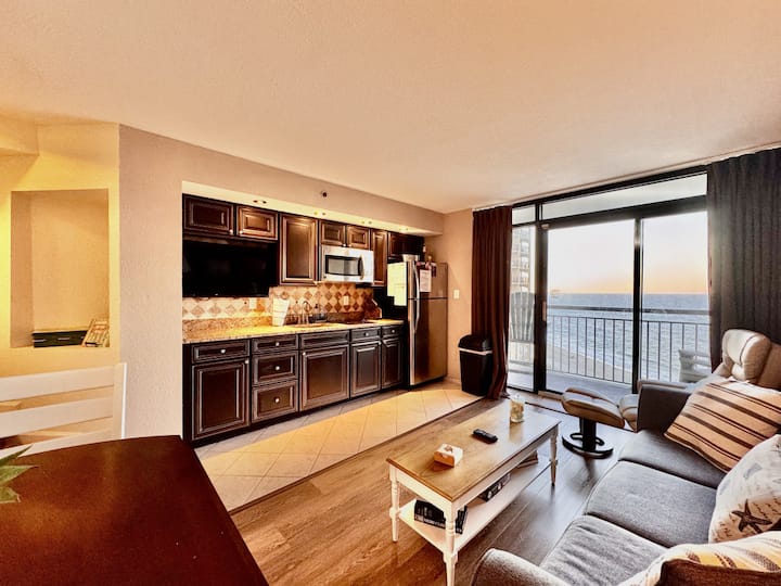 Ocean Front Nmb Condo In Beach Cove Resort 1119 - North Myrtle Beach, SC