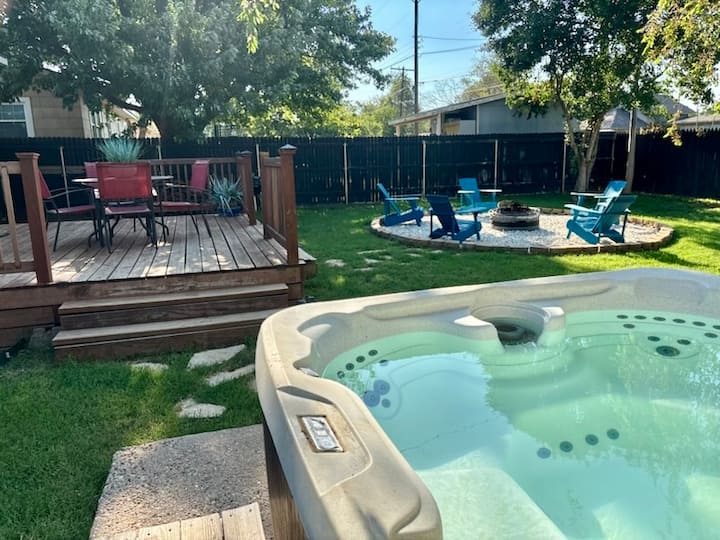 Updated Near Texas Tech|hot Tub+fire Pit|big Yard - Lubbock