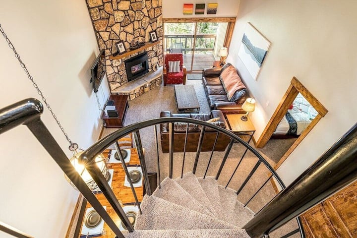 Great Location! Bus Stop, Close To Main St - Breckenridge, CO