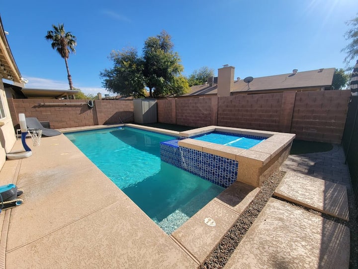 Dugout Getaway * Sparkling Pool * Hot Tub * Parks - Tempe, AZ