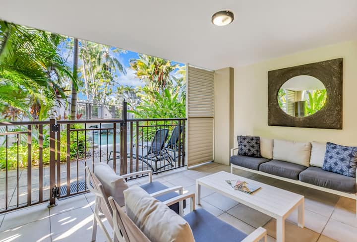 Poolside Bliss: A Modern Resort Sanctuary - Queensland