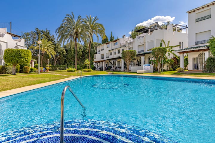 Chic Dream Home, Rooftop Bbq, 9 Pools, Golf Views - Marbella