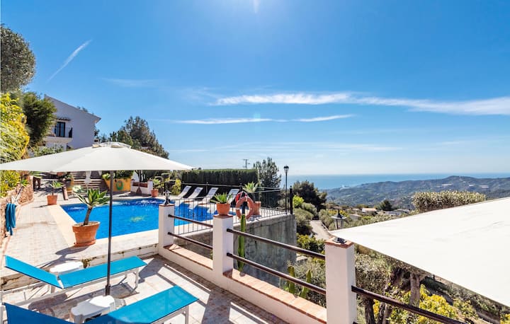 7 Bedroom Stunning Home In Frigiliana - Torrox Costa