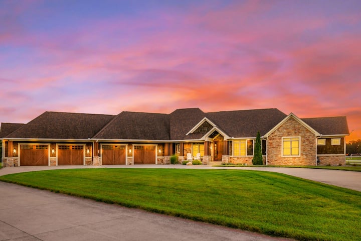 Kountry Lane Stables | Horses, Hot Tub + Fire Pit! - Bremen, IN