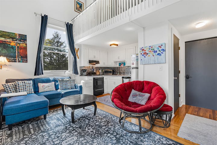 Opera House Loft 25 - Bethel