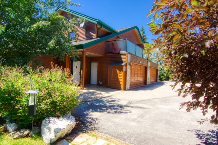 Marble Canyon 3 Bedroom Luxury Townhome: Unit 1002 - Fairmont Hot Springs, BC