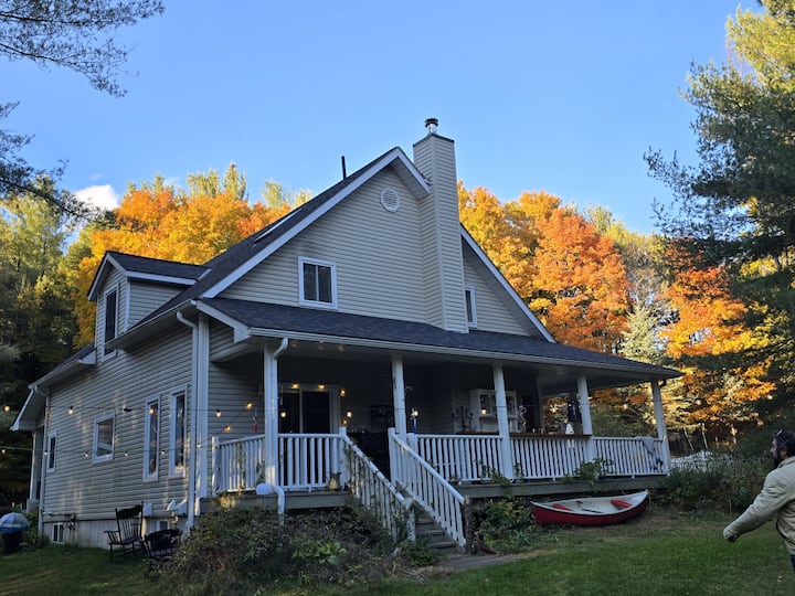 Zuka Riverhouse + Cedar Hot Tub & Sauna In Muskoka - Bracebridge