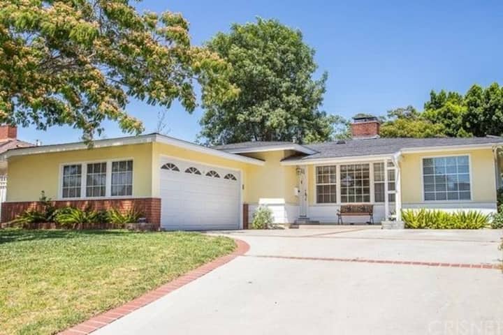 Tranquil Escape In Vibrant La! - Los Angeles, CA