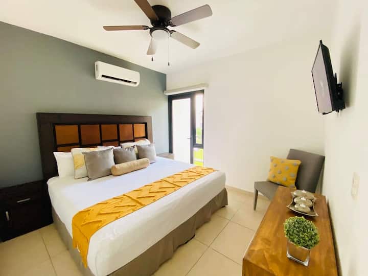 Comfort & Fun: Family Apartment With Pool & Parkin - Puerto Vallarta