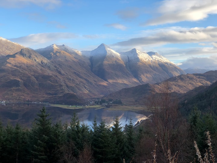Scotland: Highland Estate. Nr Isle Of Skye (16-20) - Scotland