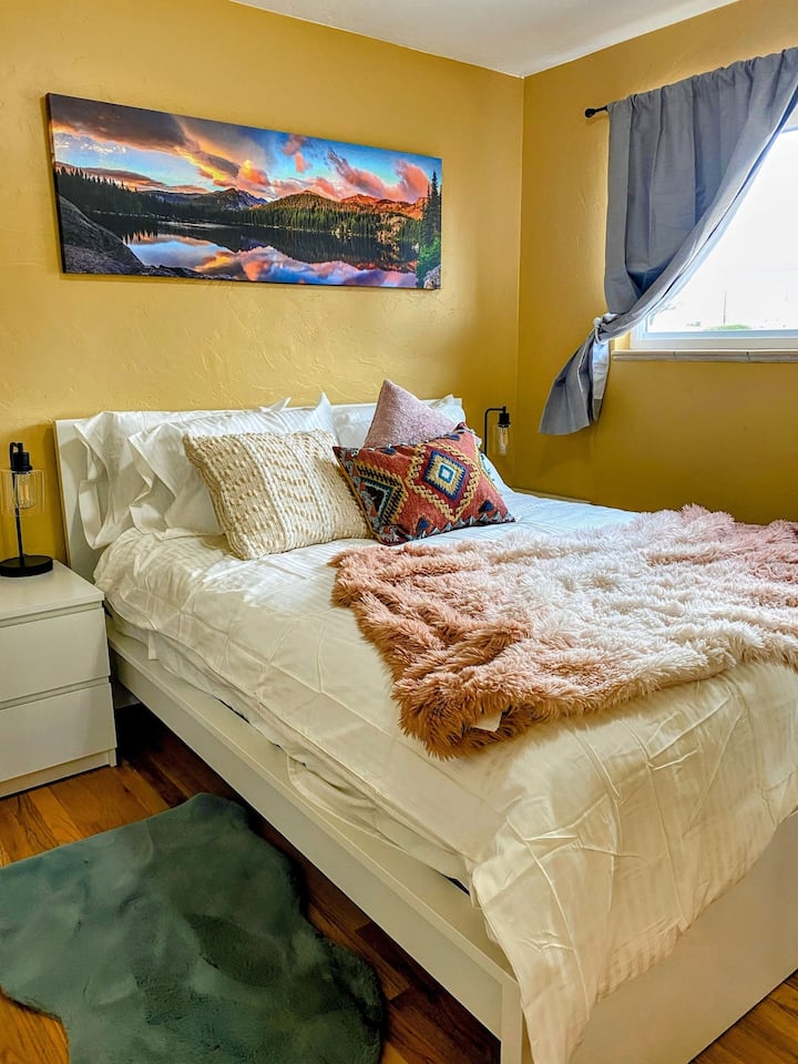 13 Min To Downtown! Cheerful & Modern•3 Br - Thornton, CO