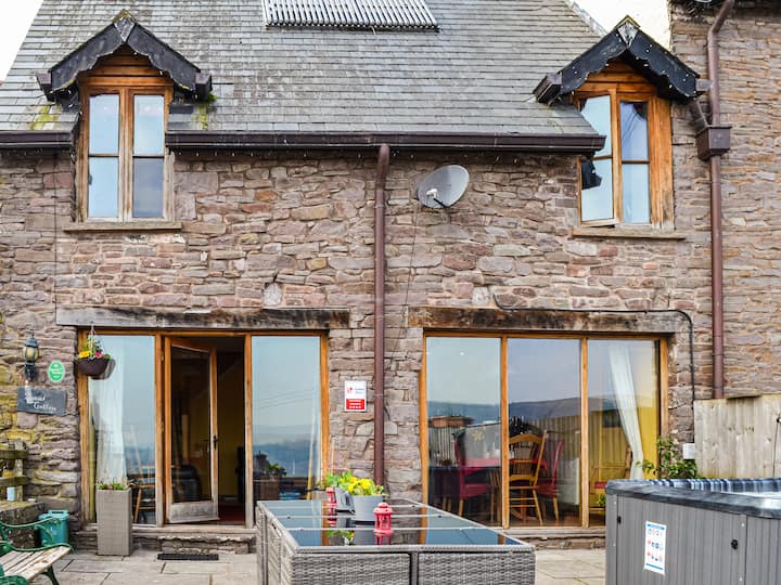 Peacock Cottage - Uk36422 - Brecon