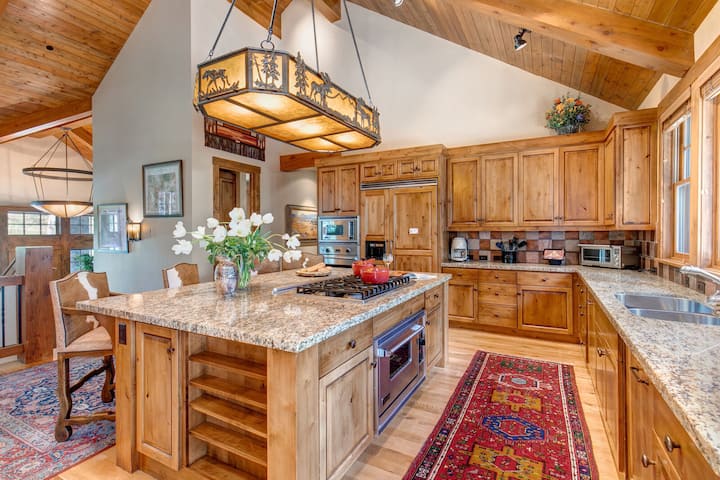 Abode At Two Wolves, Teton Village, Luxury Home - Jackson Hole, Wyoming