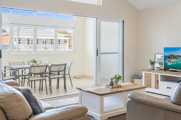 Malibu Apartments Unit 1 And 2 - 5 Oak Street - Evans Head