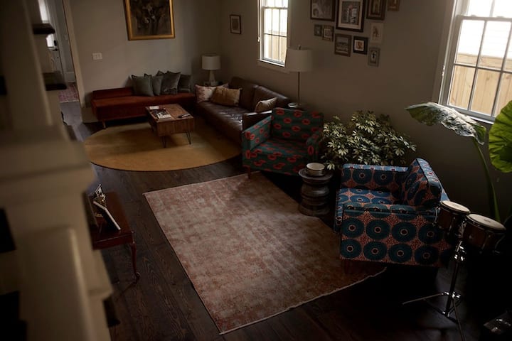 2 Bedroom Suite In Full B & B W/ Great Breakfast - New Orleans, LA
