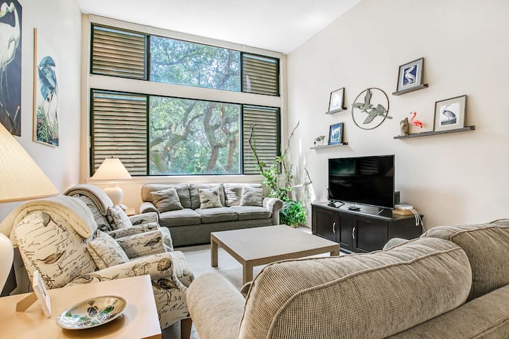 Updated 2br | Balcony | Pool | W/d - Amelia Island, FL